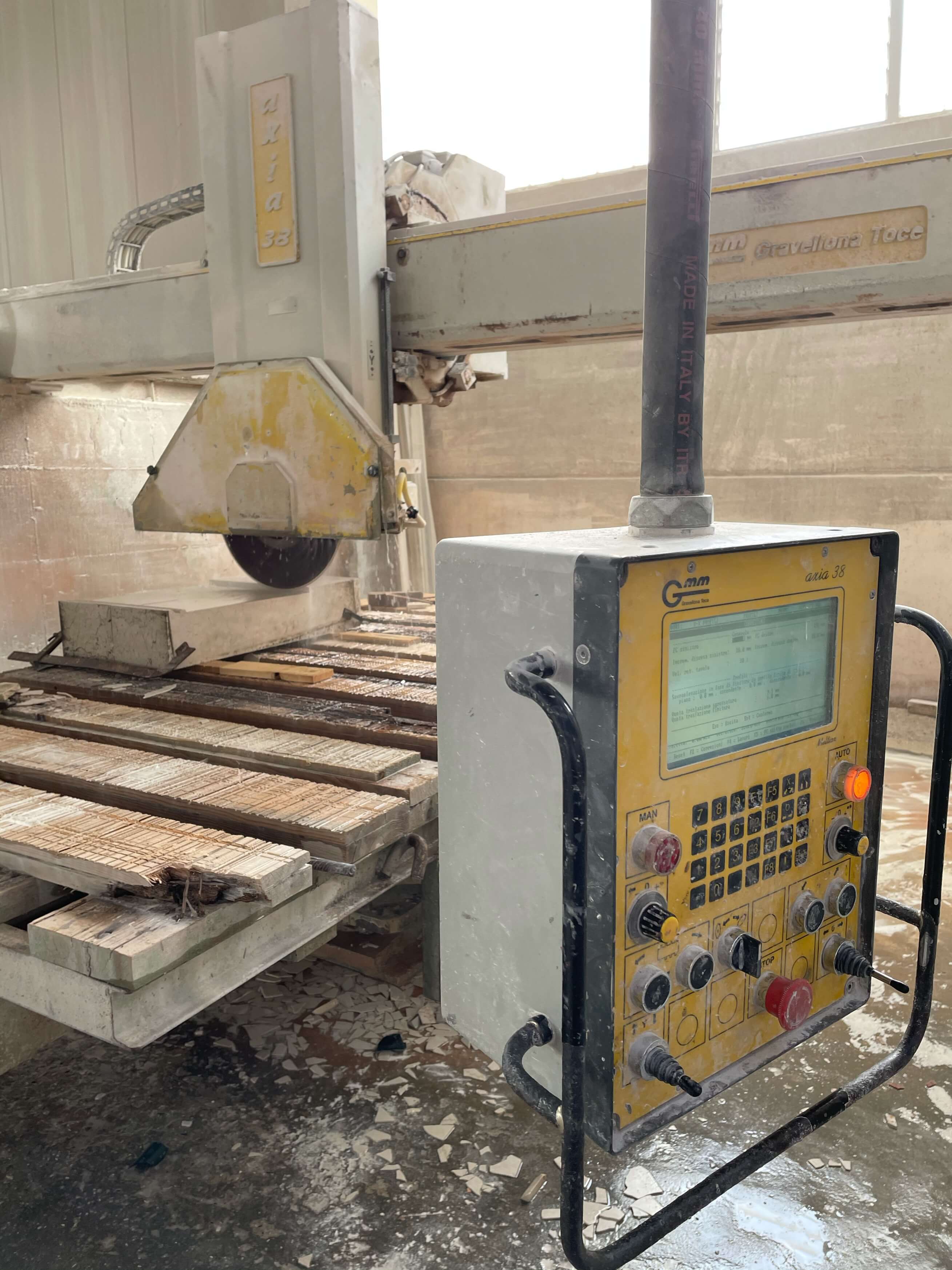 GMM AXIA 38 FULL Cod. 35-23 automatic bridge saw used for sale