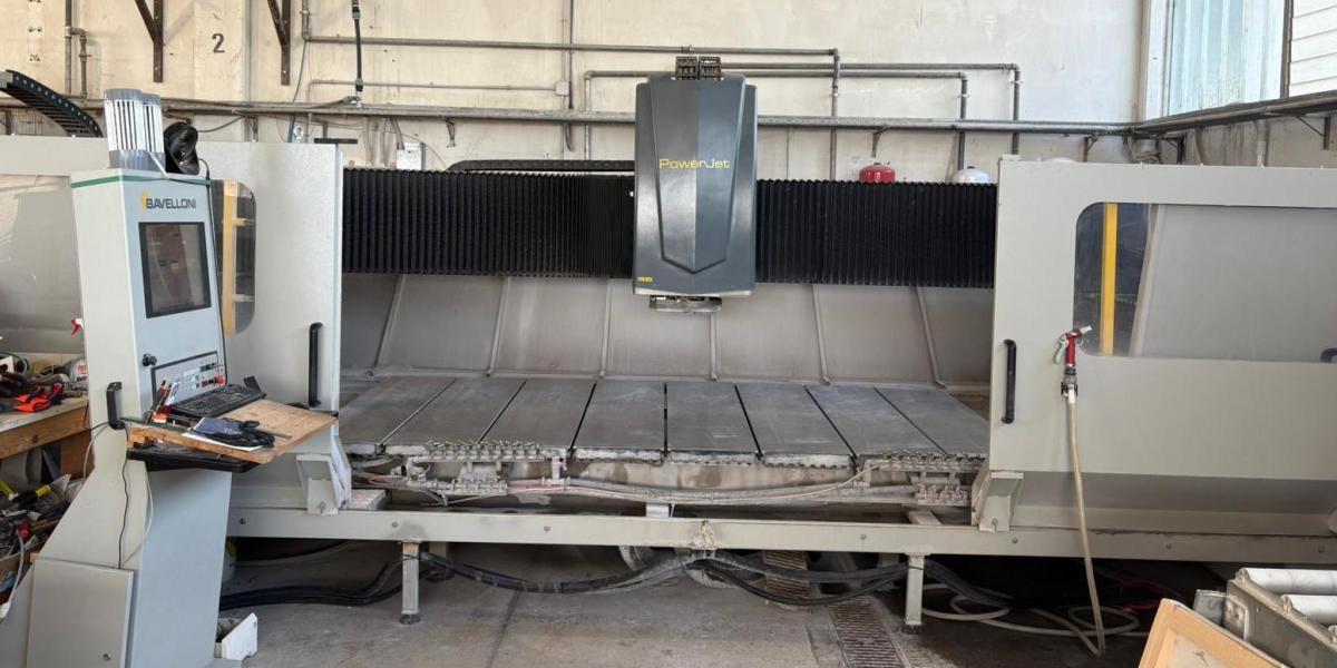 BAVELLONI CNC PowerJet NRG 330 Cod. 07-26 used working center cnc...